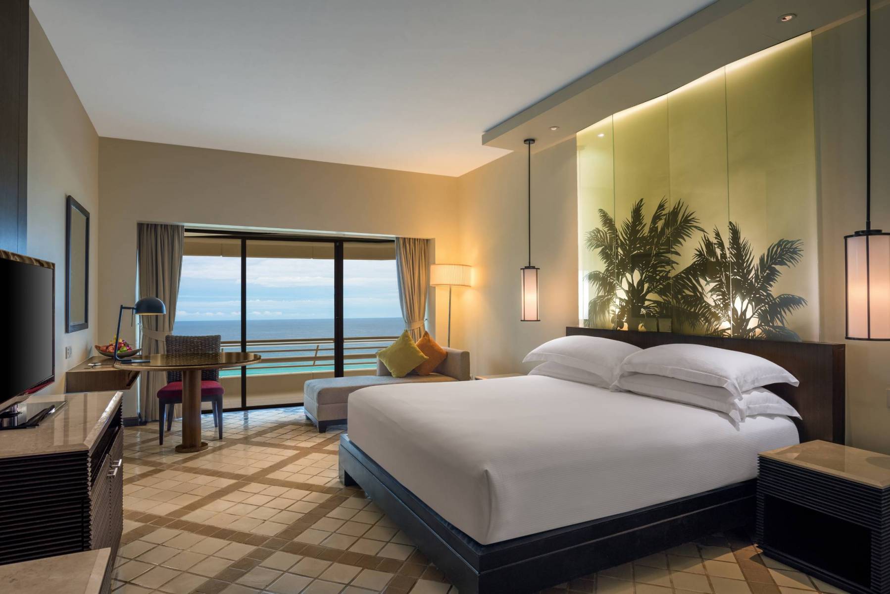 Deluxe Sea View - Pullman Phuket Karon Beach Resort